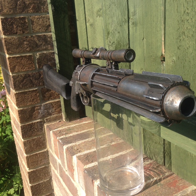 Decidet to go to Halloween as Boba , decided to start with EE3 Blaster ...